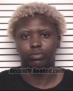 Recent Booking / Mugshot for GENAE RAYELLE CHAMBERS in Iredell County ...