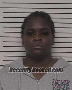 Recent Booking / Mugshot for SHAMIA MONAYE RICHARDSON in Iredell County ...