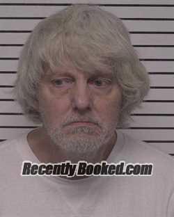 Recent Booking / Mugshot for MICHAEL LEE PETTIT in Iredell County ...