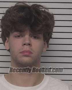 Recent Booking / Mugshot for EVERETT LINCOLN STUTTS in Iredell County ...