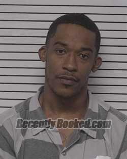 Recent Booking / Mugshot for DIONTE MAURICE CARROLL in Iredell County ...