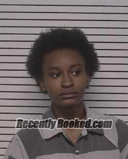 Recent Booking / Mugshot for MARKAYLA DIMITRIA GERALD in Iredell County ...