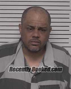 Recent Booking / Mugshot for MICHAEL ORLANDO LINEBERGER in Iredell ...