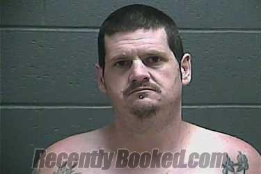 Recent Booking / Mugshot for PHILLIP DANIEL MARSHALL in Perry County ...