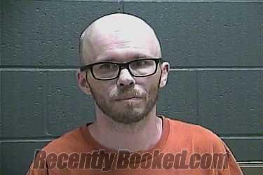 Recent Booking / Mugshot for STANLEY MICHAEL ROBERTS in Perry County ...