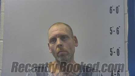 Recent Booking / Mugshot for ROBERT E. MORRIS in Pulaski County, Indiana