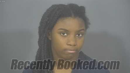 Recent Booking / Mugshot for ARIEL SHANA LLOYD in St Joseph County, Indiana