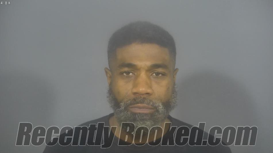 Recent Booking / Mugshot for LORENZO CORNELIUS GILLON in St Joseph ...
