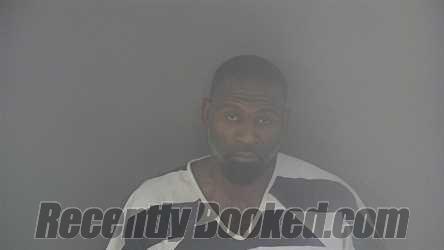 Recent Booking / Mugshot for DERRICK ANTWON BUTLER in Shelby County ...