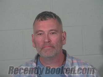 Recent Booking / Mugshot for DONALD LEE DAVIS in Steuben County, Indiana