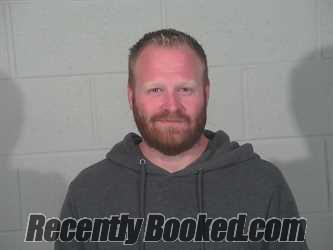 Recent Booking / Mugshot for TRAVIS JOHN VIECELLI in Steuben County ...