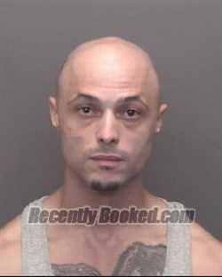 Recent Booking / Mugshot for DARIAN LEE GIVENS in Vanderburgh County ...