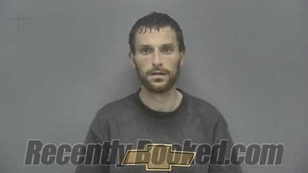 Recent Booking / Mugshot for Dexter Alexander Mendez in Vigo County ...
