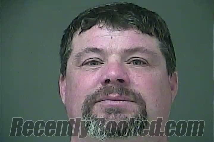 Recent Booking / Mugshot for MICHAEL O DOSS in Vigo County, Indiana