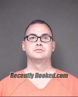 Recent Booking / Mugshot for KYLE CHANDLER HENNING in Warrick County ...