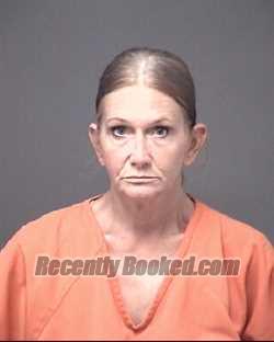 Recent Booking / Mugshot for AMY MICHELLE HUEY in Warrick County, Indiana