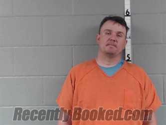 Recent Booking / Mugshot for Andrew Ryan Motsinger in Washington County ...