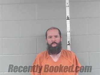 Recent Booking / Mugshot for Eric A Riggs in Washington County, Indiana