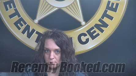 Recent Booking / Mugshot for CRYSTAL LEACH in Bell County, Kentucky