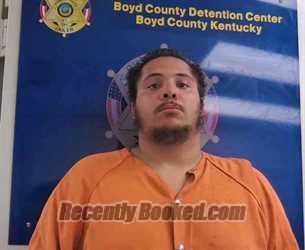 Recent Booking / Mugshot for ELIJAH HENDRICKS in Boyd County, Kentucky