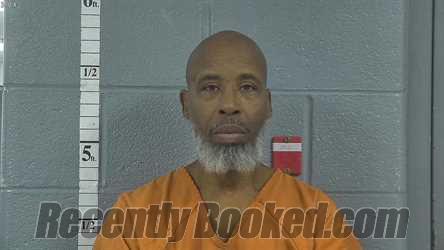 Recent Booking / Mugshot for KEVIN L THOMAS in Bullitt County, Kentucky
