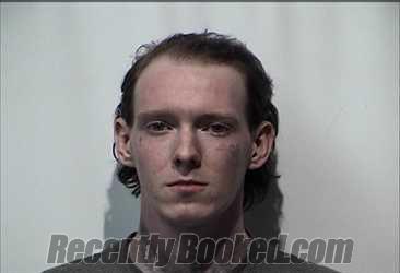 Recent Booking / Mugshot for DUSTIN RAY BERRY in Christian County, Kentucky