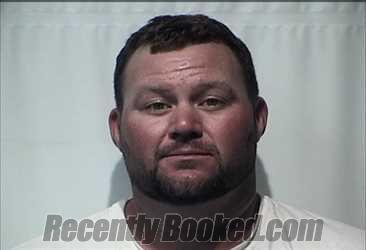 Recent Booking / Mugshot for DUDLEY CALVIN EVERETT in Christian County ...