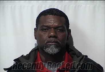 Recent Booking / Mugshot for BENJAMIN DWAYNE BUTLER in Christian County ...