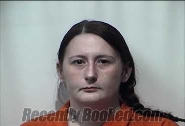Recent Booking / Mugshot for COURTNEY LEE FREEMAN in Christian County ...