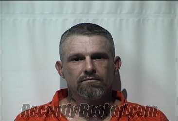 Recent Booking / Mugshot for JASON LEE MOSLEY in Christian County, Kentucky