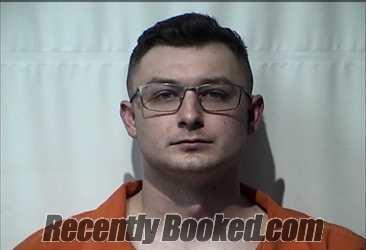 Recent Booking / Mugshot for GARRETT WESTON WEAVER in Christian County ...
