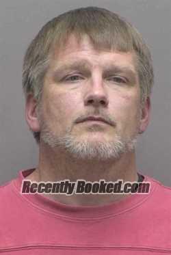 Recent Booking / Mugshot for DANIEL STANFORD TURNER in Lincoln County ...