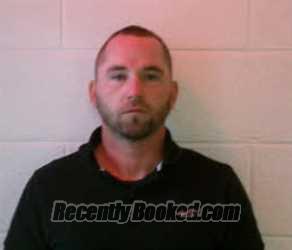 Recent Booking / Mugshot for DEVON RAY WILLIS in Macon County, North ...