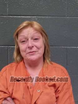 Recent Booking / Mugshot for WAYNETTA JORDAN in Hart County, Kentucky