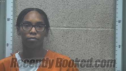 Recent Booking / Mugshot for KERRA ROLANDA COSBY in Henderson County ...