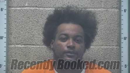 Recent Booking / Mugshot for LOGAN L SANNERS in Henderson County, Kentucky