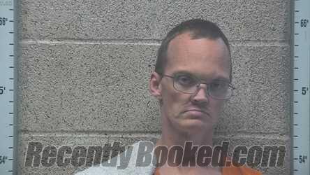 Recent Booking / Mugshot for MICHAEL A HOBBS in Henderson County, Kentucky