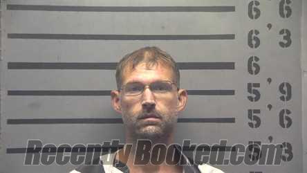 Recent Booking / Mugshot for DANIEL DWIGHT HOLEMAN in Hopkins County ...