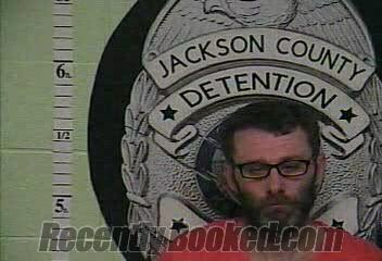 Recent Booking / Mugshot for THOMAS RAY JONES in Jackson County, Kentucky