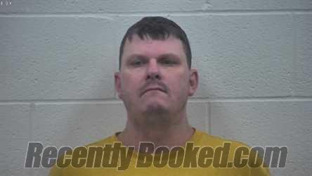 Recent Booking / Mugshot for DEREK GENE HENDRICKS in Kenton County ...
