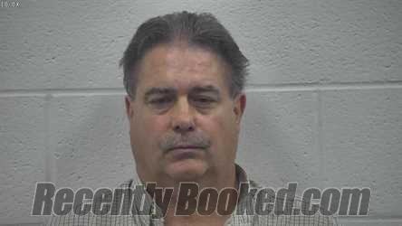 Recent Booking / Mugshot for STEVEN CARL ROBERTO in Kenton County, Kentucky