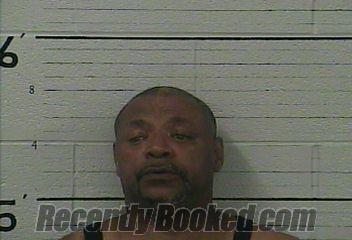 Recent Booking / Mugshot for DARRIN FITZGERALD GRAY in Knox County ...