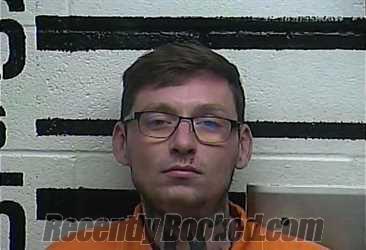 Recent Booking / Mugshot for AARON STEELE in LaRue County, Kentucky