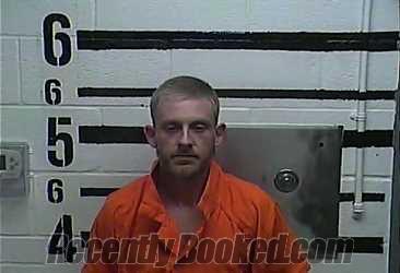 Recent Booking / Mugshot for ROBERT MAURICE ALVEY in LaRue County, Kentucky