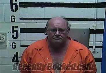 Recent Booking / Mugshot for WILLIAM BURD in LaRue County, Kentucky