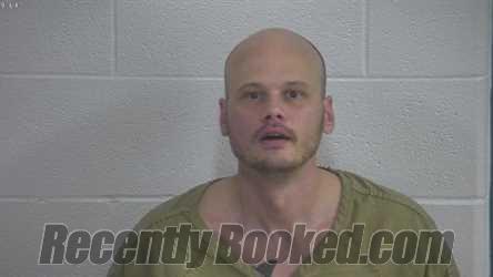 Recent Booking / Mugshot for KEVIN D LEWIS in Laurel County, Kentucky