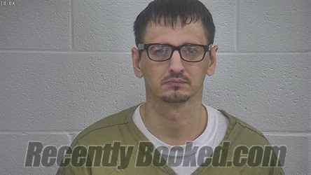 Recent Booking / Mugshot for TRAVIS GUNTER in Laurel County, Kentucky