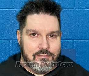 Recent Booking / Mugshot for CHRISTOPHER LESTER SIGMON in McDowell ...
