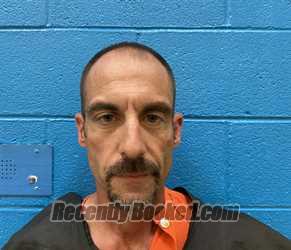 Recent Booking / Mugshot for JERRY DWAYNE EPLEY JR in McDowell County ...