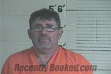 Recent Booking / Mugshot for Larry Bush in Lee County, Kentucky